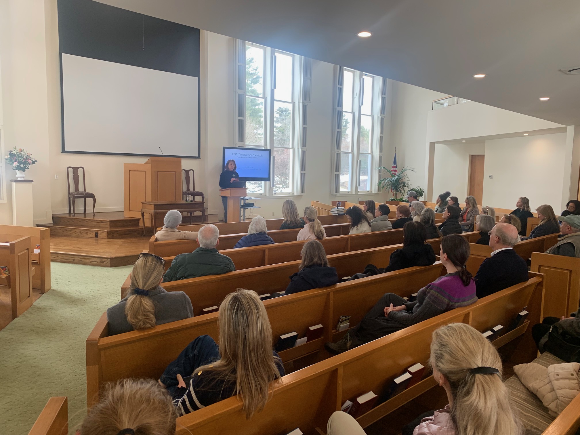 BACKCOUNTRY RESIDENTS DISCUSS TOXIC CHEMICALS - Round Hill Association ...